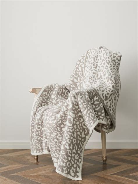 ҮСЛЭГ ЗӨӨЛӨН БҮТЭЭЛЭГ НӨМРӨГ Classic Textiles