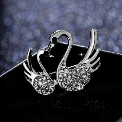 Sex Thi N Nga Tr M C I Tr M C I Ph N Rhinestone Pin Kh A Cardigan