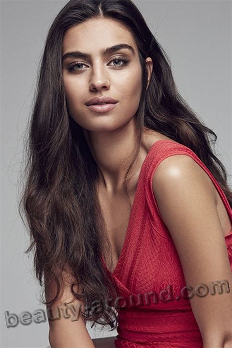 Top 25 Beautiful Turkish Women Photo Gallery