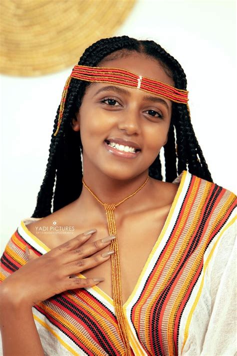 54 Oromo Irreecha Pictures Ideas Oromo People Picture Traditional Outfits