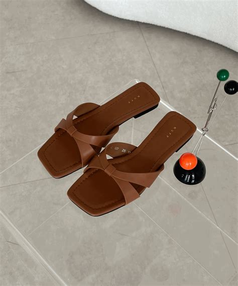 태그마켓 모델소장2cm 데일리 스퀘어 꼬임 리본 뮬 샌들 슬리퍼 3color