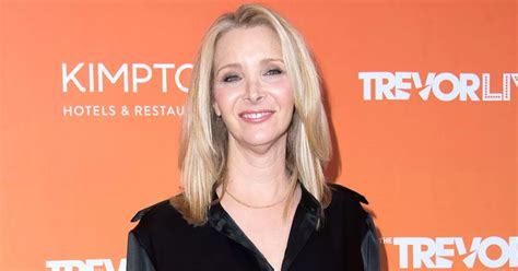 Lisa Kudrow Admits That Reuniting With Friends Co Stars For Special Was Emotional Mirror Online