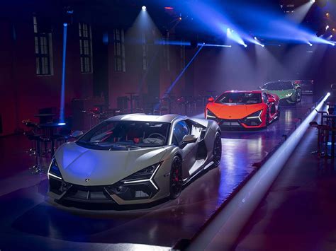 【新車發表】蠻牛混動超級休旅 Lamborghini Urus Se 1298萬起開賣 Yahoo奇摩汽車機車