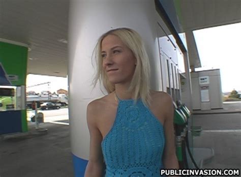 Sexy Transient Blondie Gives Up Sex In Public Then Wipes Grill Porn