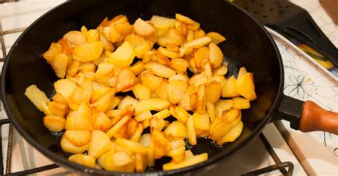 Как пожарить картофель чтобы он получился хрустящим