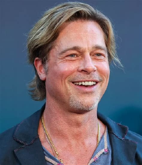 براد بيت يطلق علامة تجارية لمكافحة الشيخوخة والعناية بالبشرة اعرف