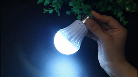 Акумуляторна Led лампочка Almina під цоколь автономна аварійна кемпінгова ЛЕД лампа з