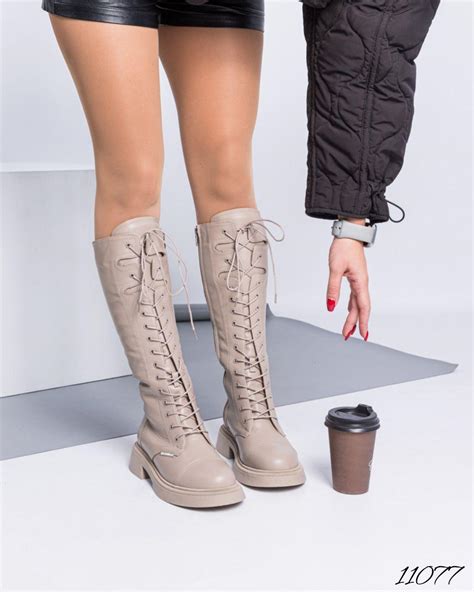 Женские кожаные сапоги на шнуровке крем кожа на низком ходу продажа цена в Киеве Женские