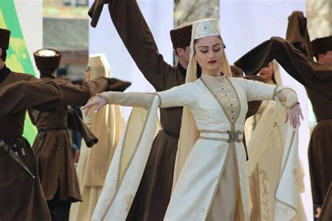 ქართველი ქალი ქართული ცეკვა Georgian Dress Georgia Dance