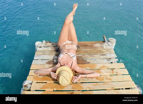 Hot Bikini Bridge Selfies