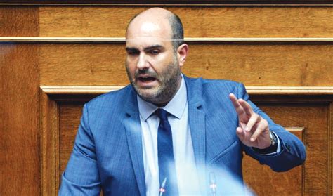 Πρώτος και με διαφορά εμφανίζεται δημοσκοπικά στην Β Πειραιά ο