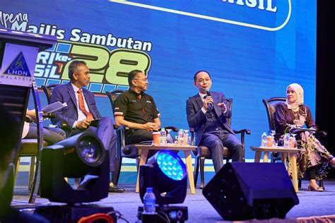 LHDN E INVOICE 抓住时代风口 把握新商机 English Slides with Chinese Explanation Sibu