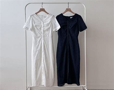 리리앤코 포레티나 플라워 셔링 브이넥 셔츠 롱 원피스 자체제작 신상 여름 여름옷 여름신상 여름원피스 셔링원피스 빅사이즈원피스 플라워원피스 데일리원피스 여행룩 오피스룩