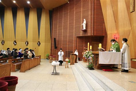 세례식 갤러리 천주교 주엽동 성당 말씀과 함께 공동체와 더불어