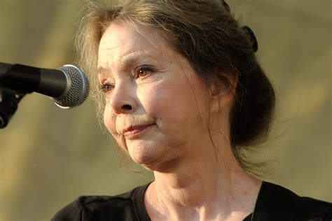 Grammy Winning Folk Singer Songwriter Nanci Griffith Dies Bloomberg