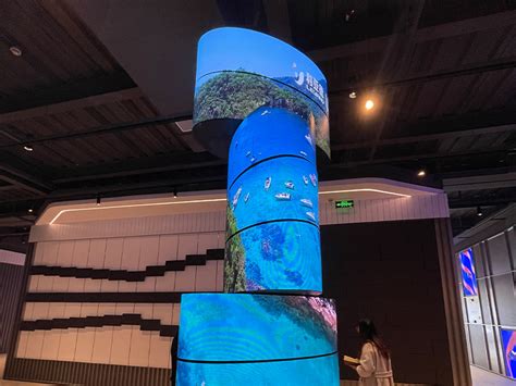 China High Definition Curved Led Screens Soft LED Screen Make It Ultra Flexible For Cylinder