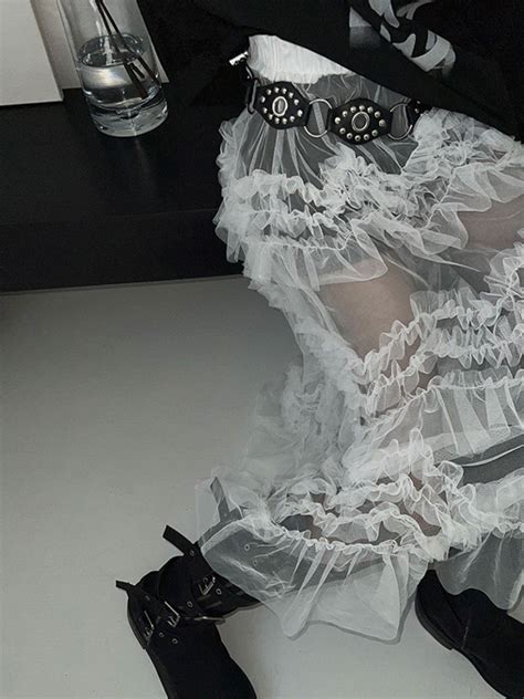 블레스 시스루 레이어드 레이스 밴딩 롱 스커트 2color프릴플레어쉬폰롱기장로맨틱러블리레이어드룩포인트 에이블리