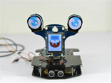 Arlo Motion Sensing Robot Featuring 4duino 24 And Ulcd