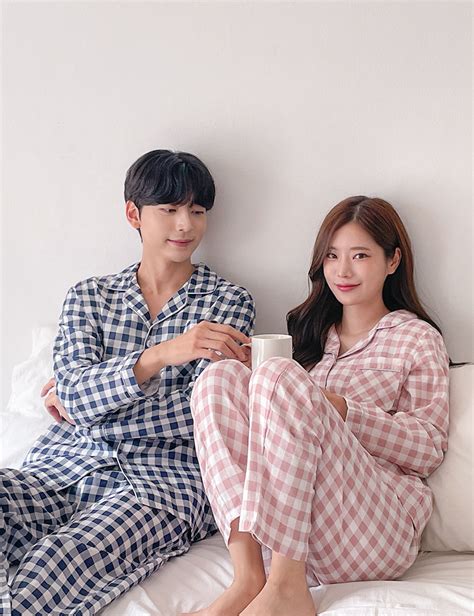 어나더디 🖤클래식 체크🖤 모노체크 파자마 긴팔 커플 잠옷 상하의 세트 홈웨어 3컬러