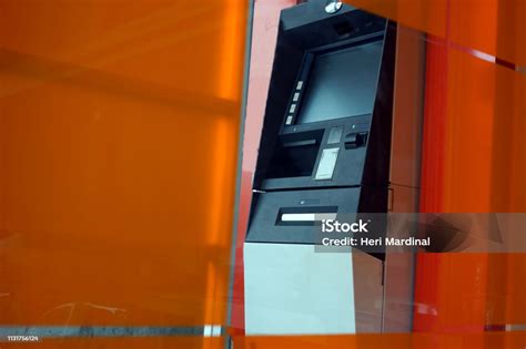 Atm 기계 내부 유리 방 3차원 형태에 대한 스톡 사진 및 기타 이미지 3차원 형태 신용 카드 2019년 Istock