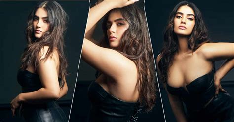 Farzi Fame Kavya Thapar Raises The Temprature With Her Super Hot