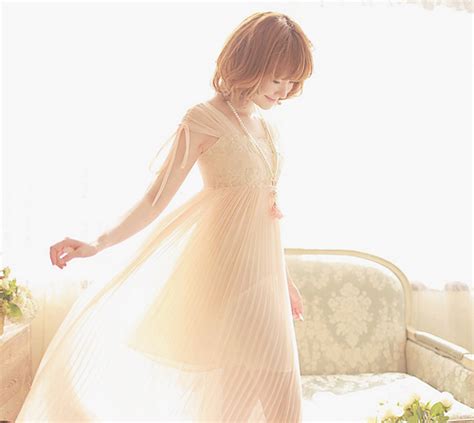 Фото Девушка в прозрачном платье