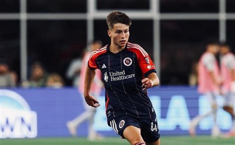 Potezima Oduševio Navijače Bh Reprezentativac Esmir Bajraktarević