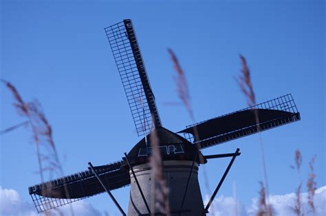 킨 더 다이크의 풍차 하늘과 구름 배경으로 아름 다운 네덜란드 풍경 역사적인 여행 사진 0명에 대한 스톡 사진 및 기타 이미지 0명 강철 건설 산업 Istock