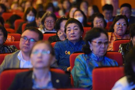 Эм зүйн салбарын хөгжил чиг хандлага сэдэвт Монголын эм зүйн ажилтны Ii их хурал болж байна