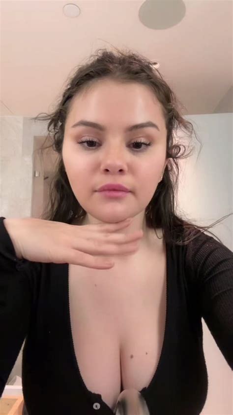 Selena Gomez Big Tits Selfie Video Rcelebrityselfies