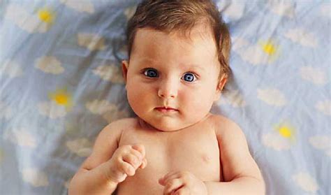 وزن کودک ده ماهه دختر و پسر چقدر باشد؟ همه نکات مهم بهترین کودک