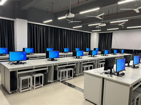 单片机与嵌入式系统实验室 广东海洋大学 计算机与信息智能实验教学中心