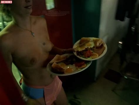 Naked Mélanie Sam Lussier In Les Bougon Cest Aussi ça La Vie