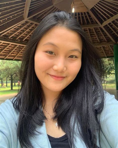 Profil Dan Biodata Easterly Mait Lengkap Agama Umur Pacar Dan Ig Topikindo