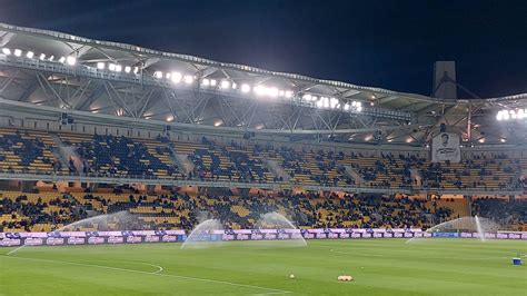 Πρώτες εικόνες μία ώρα πριν την έναρξη του αγώνα της ΑΕΚ με τον ΟΦΗ Fx News Εφημερίδα ΝΕΑ