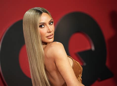 Kim Kardashian Keeps A Tanning Bed In Her Office Newbeauty