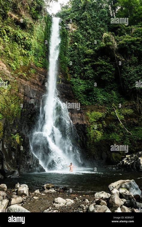 Git Git Waterfall Hi Res Stock Photography And Images Alamy