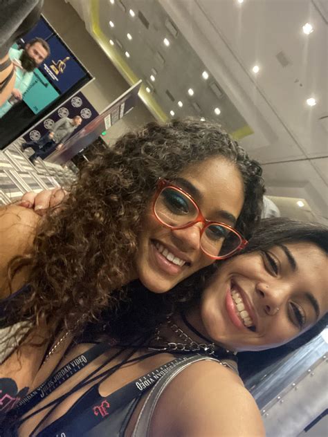 Zerella Skies La Based On Twitter She Was So Cute In Person Ahhh Indicaflowerxxx