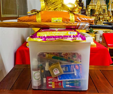 รายนามเจ้าภาพเครื่องไทยทานถวายแด่พระมหาเถระ เครื่องไทยธรรมในวาระพิเศษ ทางเจ้าหน้าที่ได้จัด