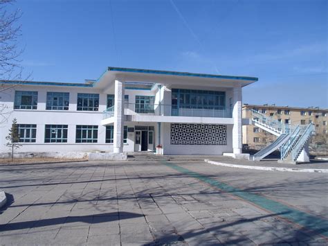 Үнсгэлжин ба долоон Үнсгэлжин ба долоон одой цэцэрлэг