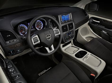 2020 Dodge Grand Caravan Specs Prices Mpg Reviews And Photos