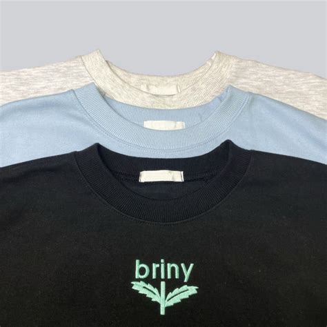 우스스튜디오 봄신상] Briny Mtm 맨투맨 스웻셔츠 크롭맨투맨 봄 긴팔티 개강룩 캠퍼스룩 소개팅룩 크롭 발레코어