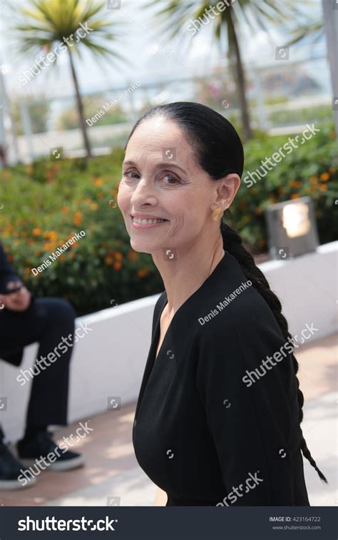 Actress Sonia Braga Attends Aquarius Photocall Stock Photo Shutterstock