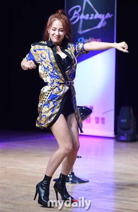 [md화보] 내가 봐도 치명적인데 채연 본인 섹시함에 자아도취