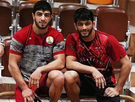 Дэлхийн цомын тэмцээнд Ираны хоёр бөх зодоглоно