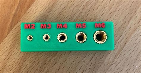 Threaded Insert Display Von Flow Kostenloses Stl Modell Herunterladen