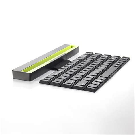 R4 Rollable Bluetooth Keyboard Black R4 Rollable Bluetooth Keyboard Black
