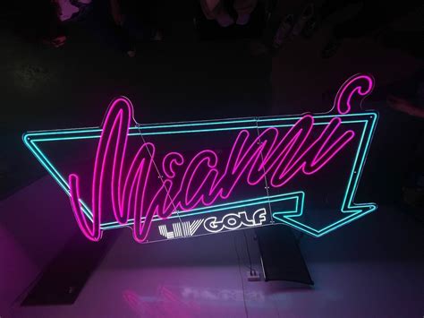 Custom Neon Signs 🏆 Custom Signage Company Near Me