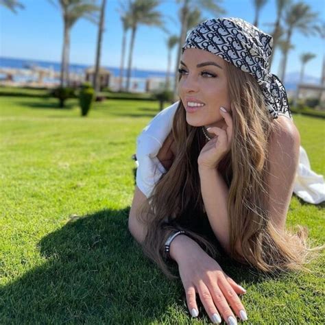 Юлия Ефременкова раскрыла стоимость квартиры в Москве и новой иномарки