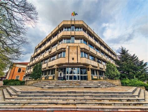 Шестима са кандидатите за кмет на община Генерал Тошево Регионална телевизия Добрич